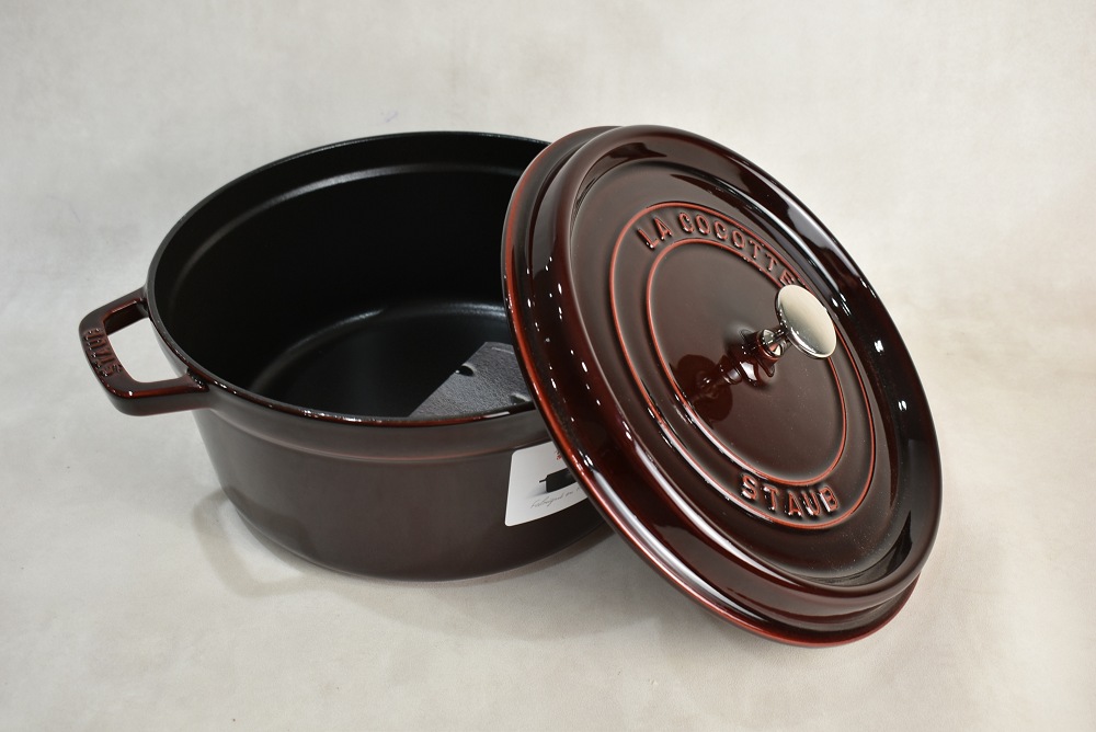 COCOTTE STAUB FONTE 26CM ROUGE 40509-359﻿ - Sache maison et déco vente ...
